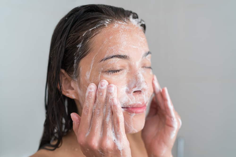 The 10 Best Natural and Organic Face Washes to Buy in 2025 - Beauty Mag