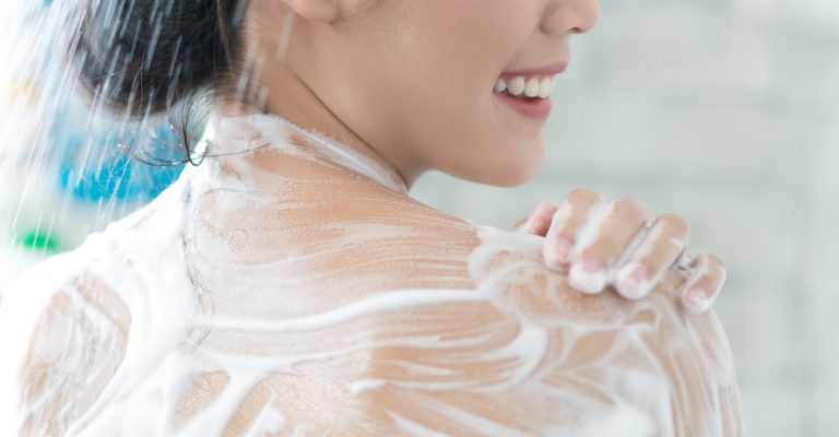 The 11 Best Body Washes for Dry Skin in 2025 - Beauty Mag