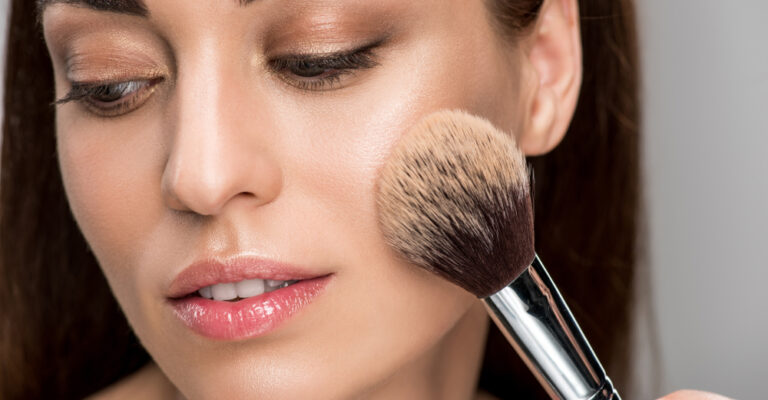 The 10 Best Translucent Powders to Buy in 2025 - Beauty Mag