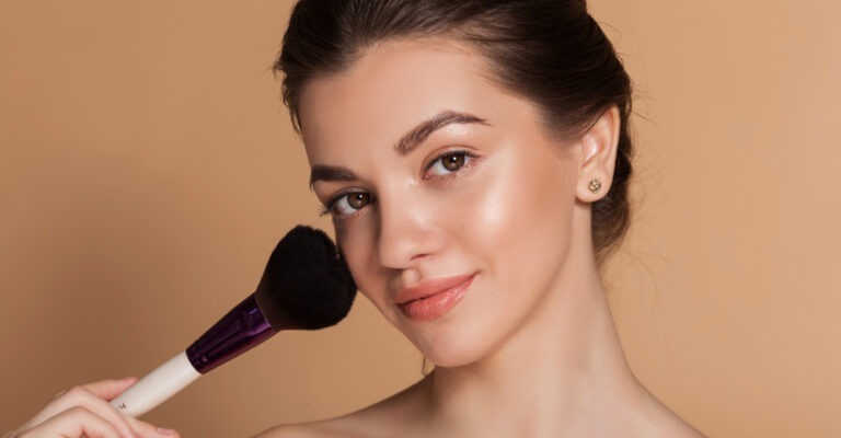 How to Use Face Powder & What Does Face Powder Do