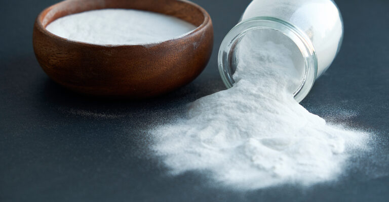 Soak It In: Everything You Need to Know About Baking Soda Baths ...