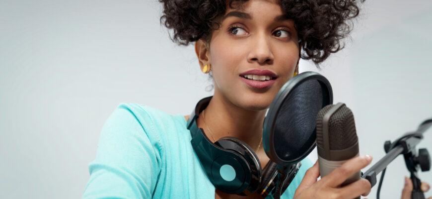 The Best Beauty Podcasts That You Should Be Listening to Right Now